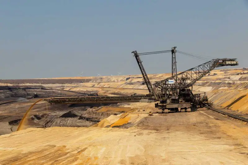 What is Strip Mining? Methods and Impact | Environment Buddy