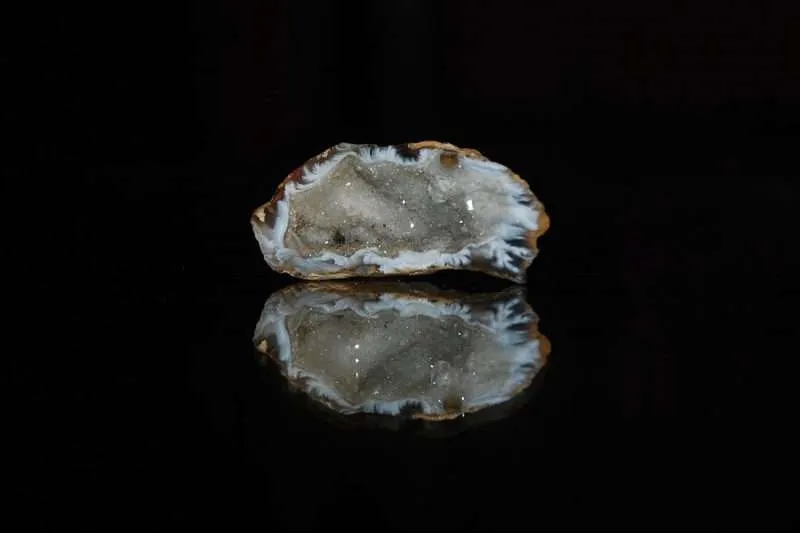 7 Types of Geodes Rocks in the World | Environment Buddy