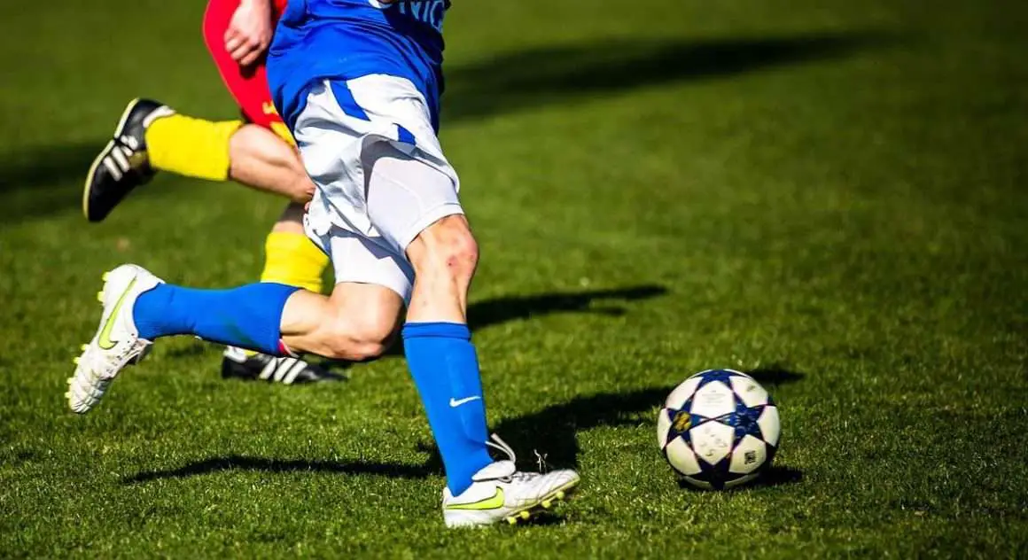 10 Soccer Pros and Cons You Should Know | Environment Buddy